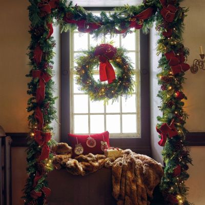 DECORATING WITH GARLANDS - Home + Style